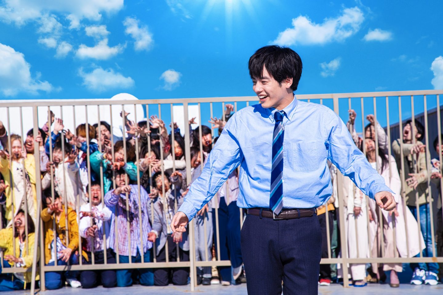 第二弾キャスト解禁！大量のゾンビに追われる赤楚衛二などのメイキング映像 Netflix映画『ゾン100』 - otocoto | こだわりの映画エンタメサイト