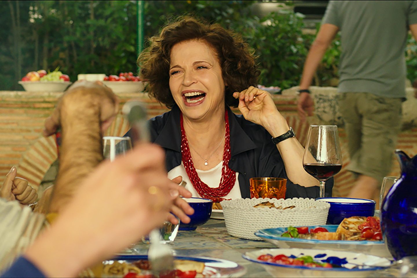 父親同士が再婚‥‥!? 一筋縄ではいかない恋が巻き起こすひと夏の大騒動 映画『泣いたり笑ったり』 - otocoto | こだわりの映画エンタメサイト