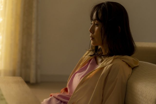 中谷美紀「めくるめく展開でハラハラ、ドキドキさせられる」 WOWOW『連続ドラマW ギバーテイカー』 - otocoto | こだわりの映画エンタメサイト