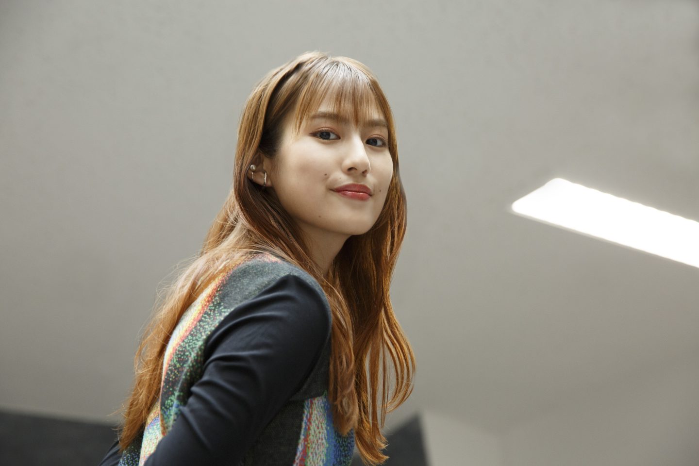 恒松祐里インタビュー 闘うヒロインでありながら凄く純粋でまっすぐな優しい⼥の⼦を演じた『Gメン』 - 2ページ目 (4ページ中) - otocoto | こだわりの映画エンタメサイト