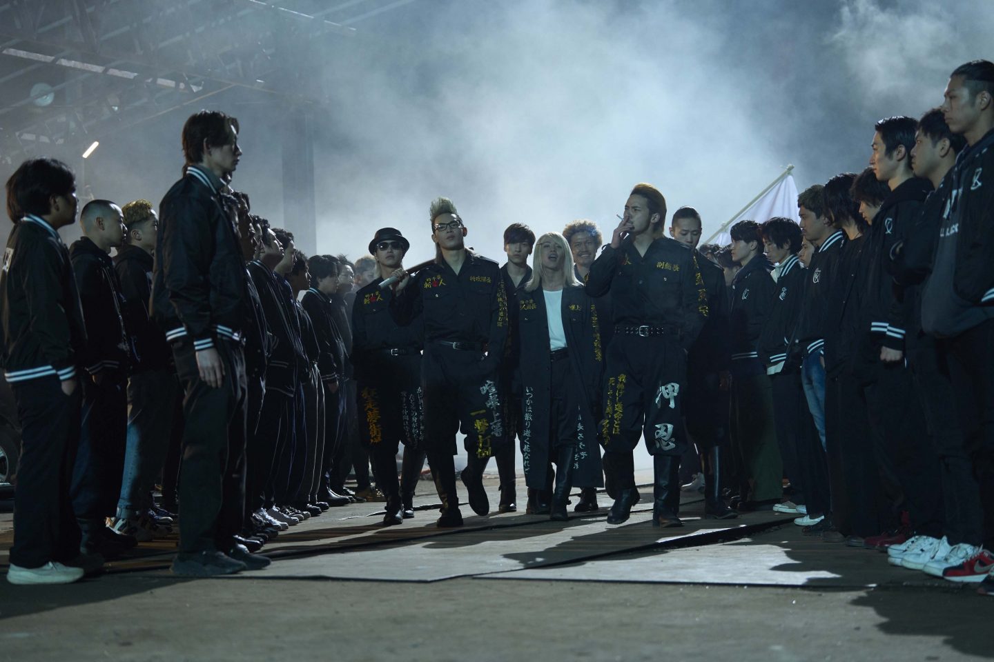 JO1「HIDEOUT」× 映画『OUT』コラボ映像が公開！アクションシーン、メイキングも - otocoto | こだわりの映画エンタメサイト