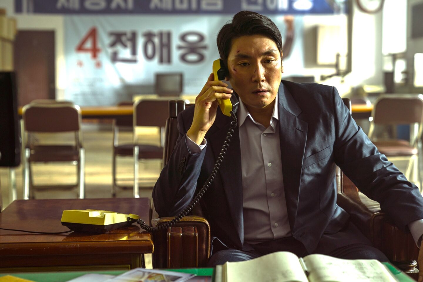 弱小政治家 vs 闇の権力者 vs 最凶ヤクザ! 騙し合いと裏切りの下剋上バトル 映画『対外秘』 - otocoto | こだわりの映画エンタメサイト