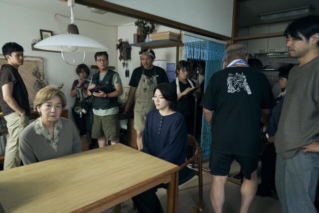 池松壮亮「衝撃的だった」“AIで再現された母”を演じた田中裕子と念願の初共演 貴重なメイキング写真も公開 映画『本心』 - otocoto | こだわりの映画エンタメサイト