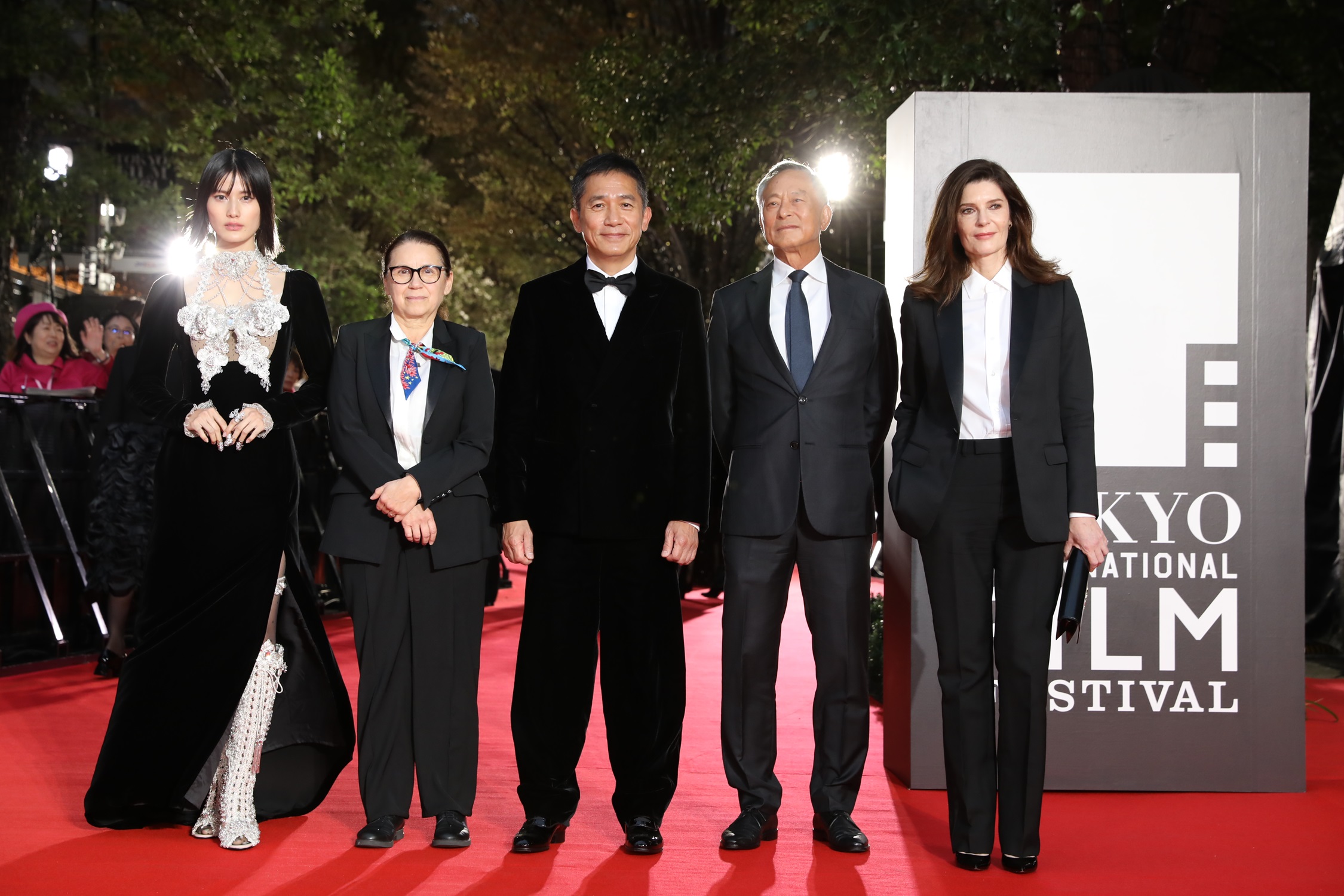 第37回東京国際映画祭開幕! 総勢228人の豪華ゲストが登場 レッドカーペット&オープニングセレモニー - otocoto | こだわりの映画エンタメサイト