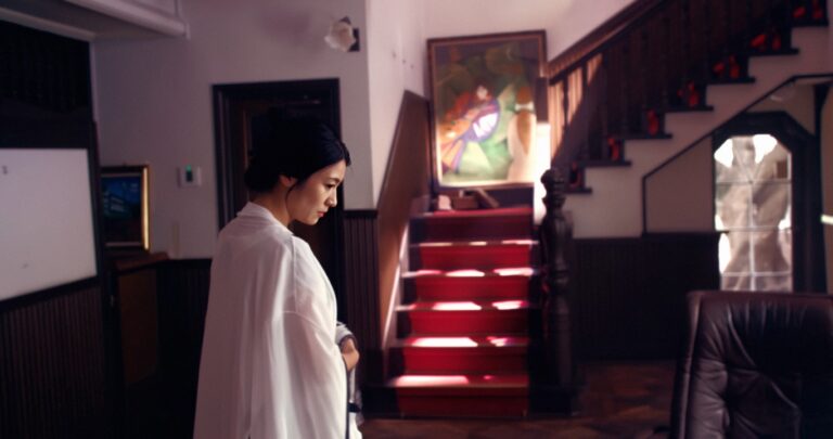 中村文則による原作を瀧内公美主演で実写化 映画『奇麗な、悪』予告映像公開 - otocoto | こだわりの映画エンタメサイト