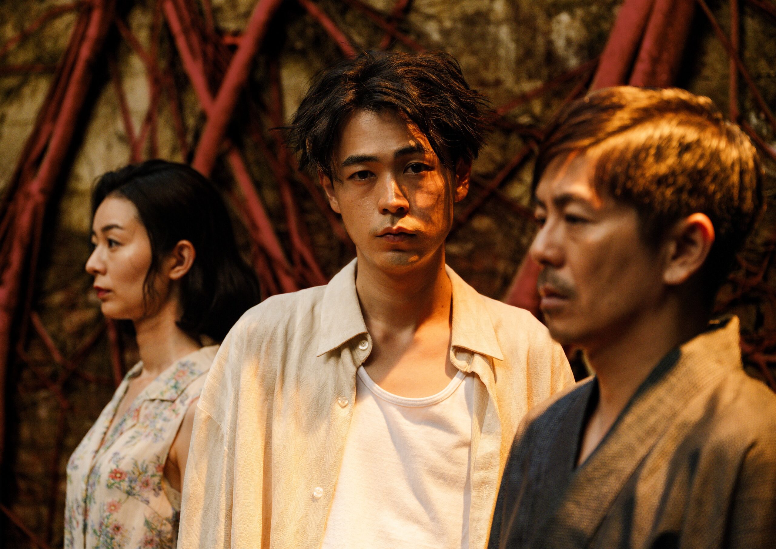 片山慎三監督×成田凌×中村映里子×森田剛 映画『雨の中の慾情』衝撃的なシーンから始まるWEB特別予告映像公開 - otocoto | こだわりの映画エンタメサイト