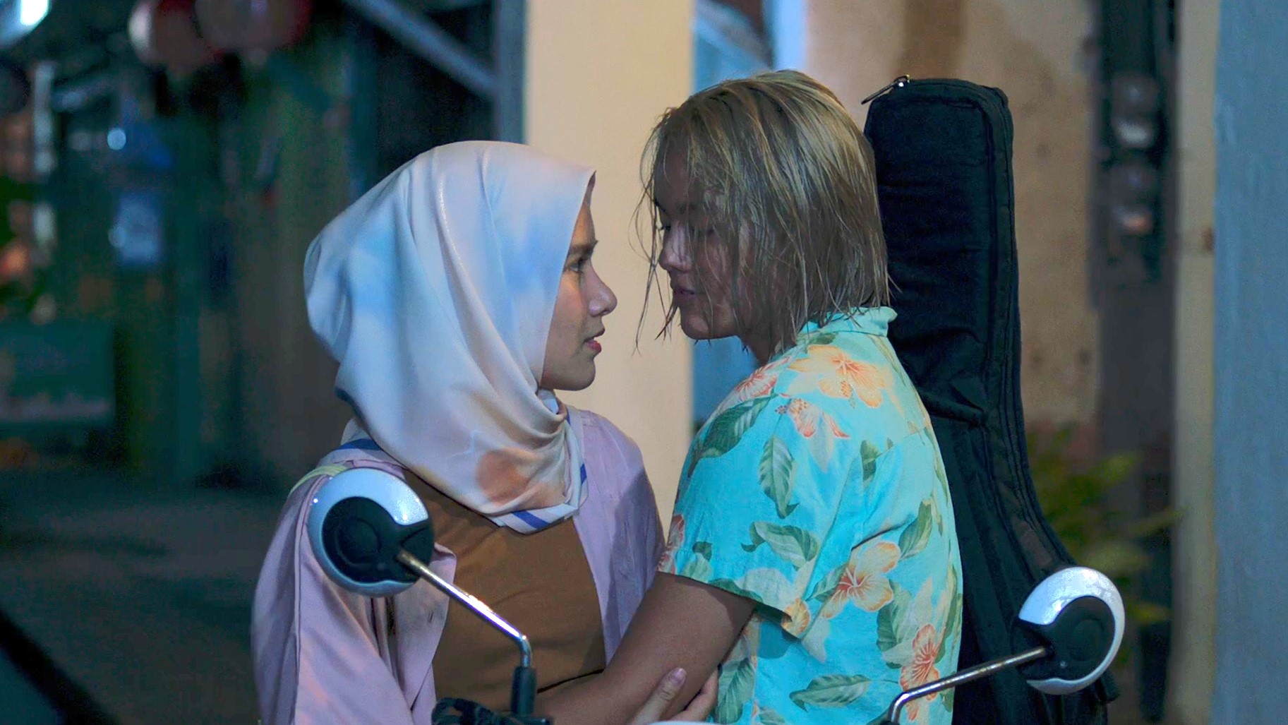 アイデンティティと向き合う女性の心の動きを繊細に描くタイ映画『今日の海が何色でも』25年1月日本公開 - otocoto | こだわりの映画エンタメサイト