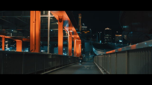 阪神・淡路大震災の翌月に生まれた一人の女性の成長物語 映画『港に灯がともる』予告映像公開 - otocoto | こだわりの映画エンタメサイト